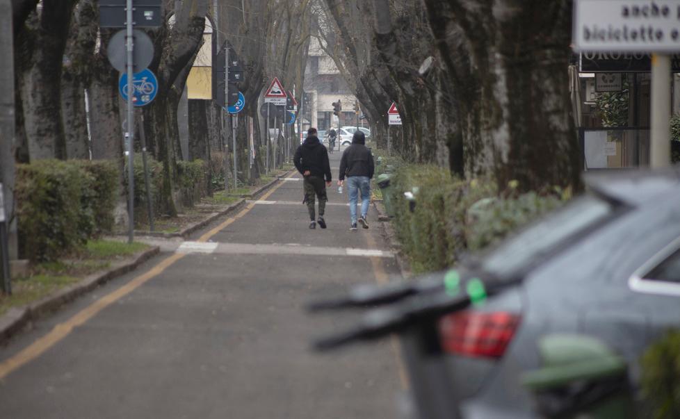 Modena, Il lento declino di viale Storchi «Qui spaccio e ...