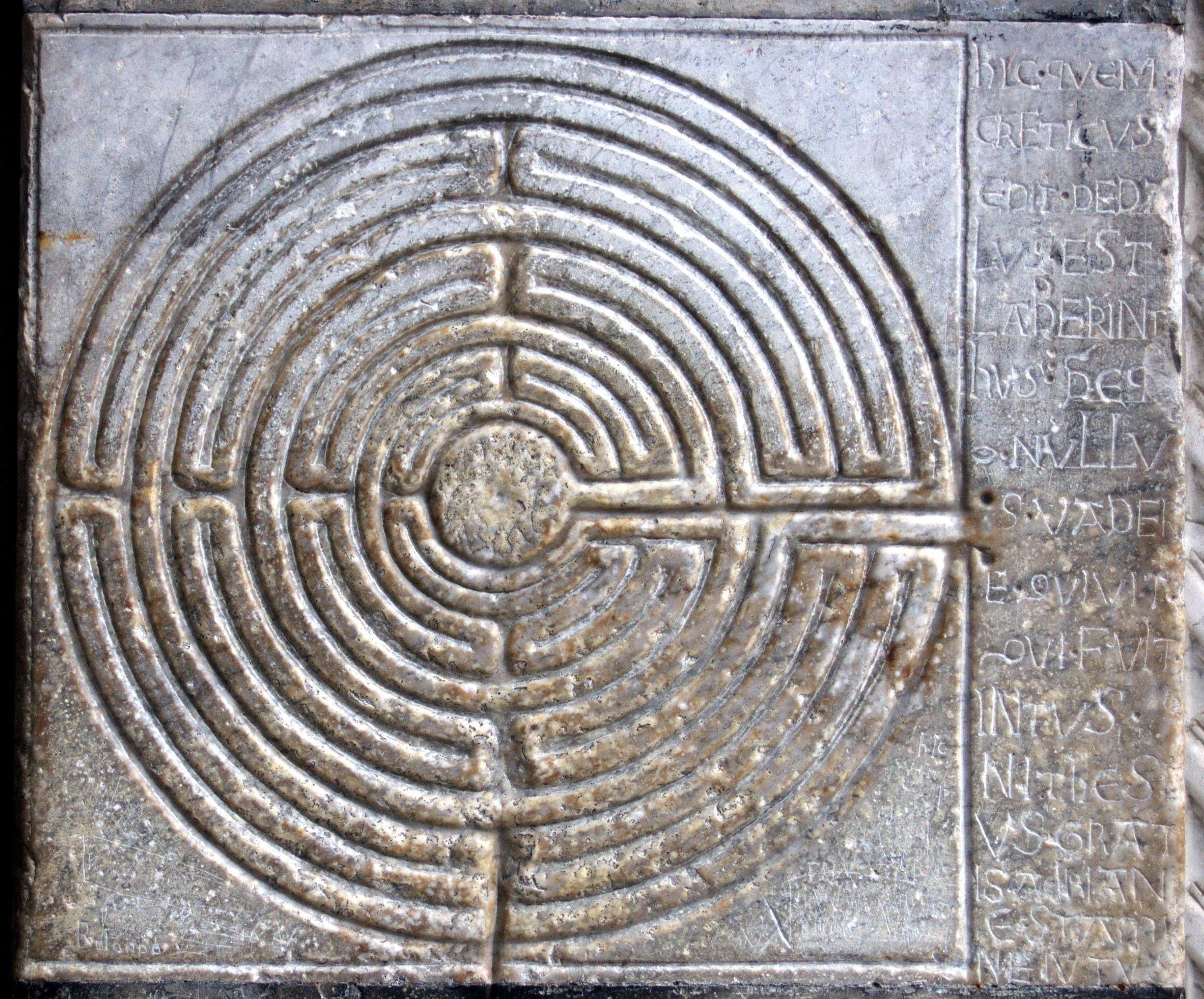 Da Lucca a Pontremoli per perdersi nei dedali dei labirinti sulla ...