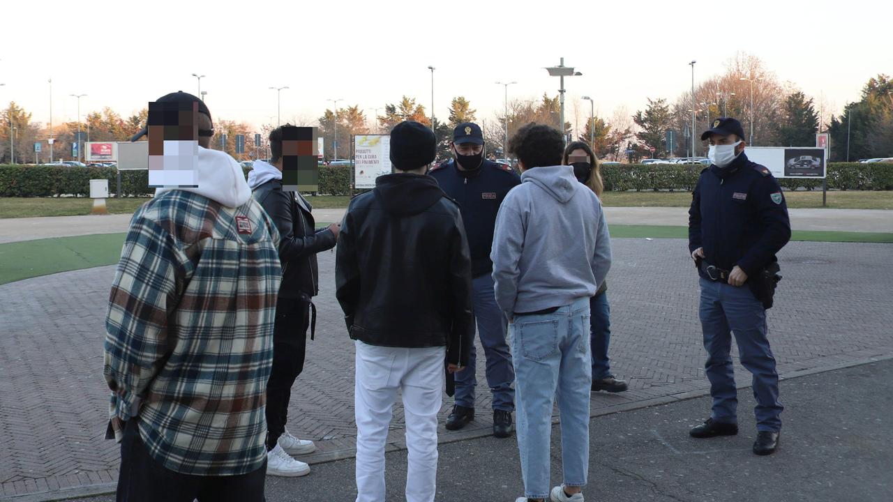 Reggio Emilia Banda Di Bulli Identificata Grazie Ai Video Sui Social 10 Denunce Gazzetta Di Reggio