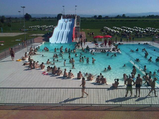Aperta la piscina Komodo Gazzetta di Modena