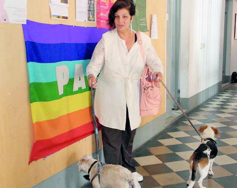 Si laurea portando i suoi cani davanti ai prof - Il Tirreno