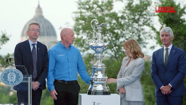 La premier Meloni alla presentazione dei trofei della Louis Vuitton Cup ...