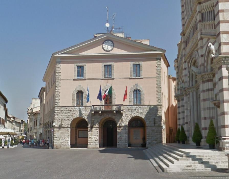 Il Comune di Grosseto assume diplomati, bandi per 3 istruttori e 3 ...