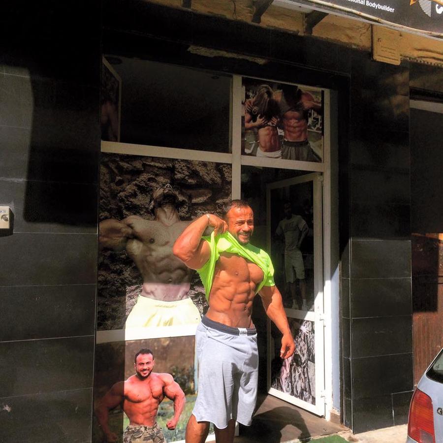 Campione spagnolo di body building picchiato, forse con un machete ...