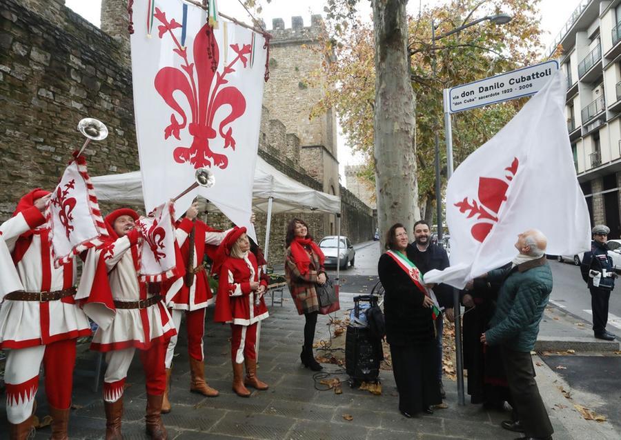 Don “Cuba” torna nella sua San Frediano a Firenze: intitolata una ...