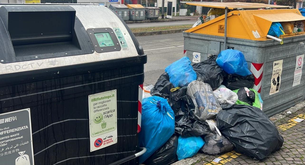Modena Caos nella raccolta porta a porta Delegazione della Lega in ... Modena Caos nella raccolta porta a porta Delegazione della Lega in ...