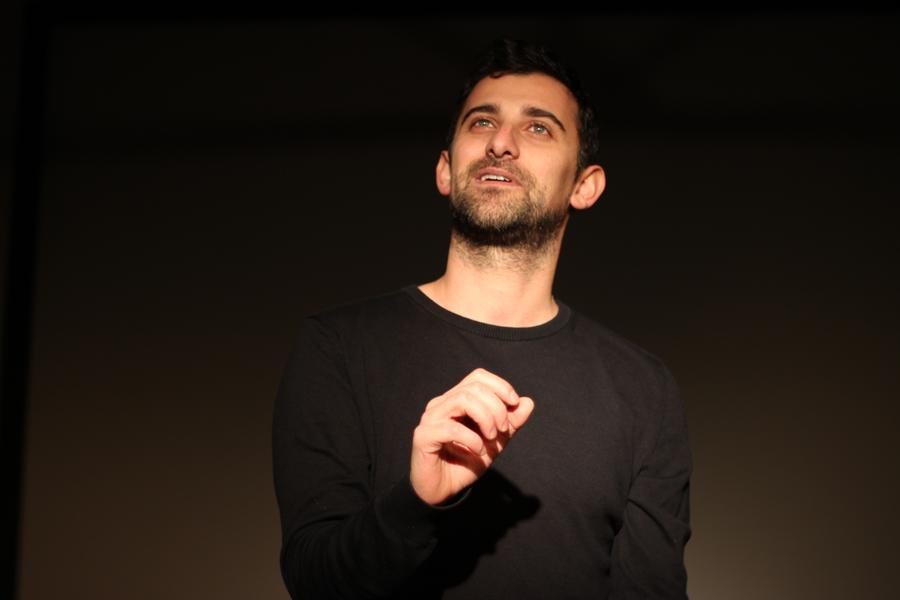 Paolo Floris porta in scena “Storia di un uomo magro” per la Giornata ...