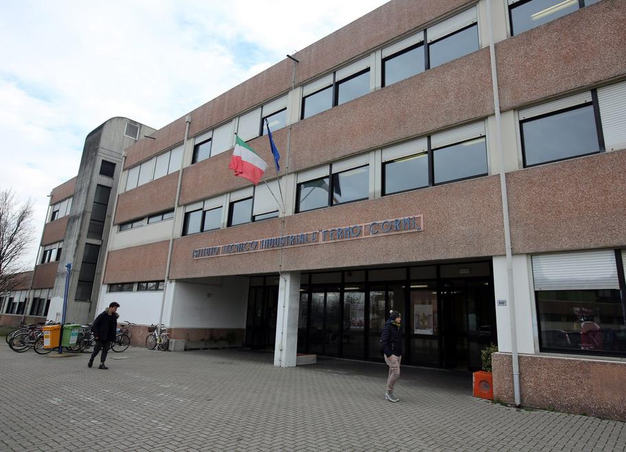 Modena. Scuole superiori nel caos, esuberi anche al liceo Corni ...