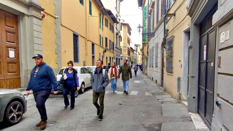 Via Faenza, addio asfalto: il selciato sarà in pietra - Il Tirreno