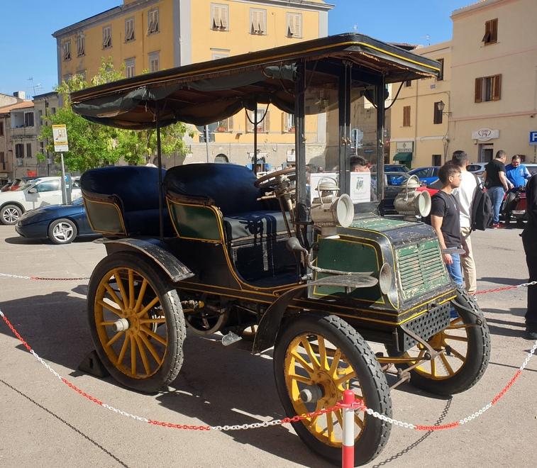 «La prima auto in Sardegna? Arrivò a Sassari, non a Cagliari»: a ...