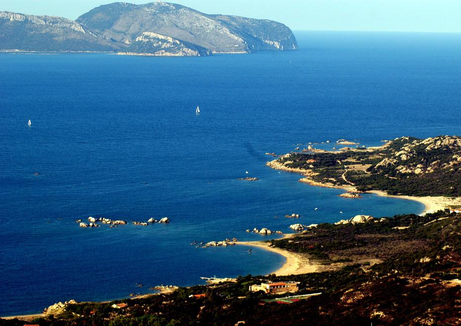 La morte di Berlusconi, il sogno mai realizzato di Costa Turchese - La ...