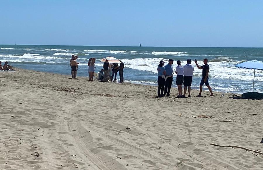 Pisa, tragedia in mare a Bocca di Serchio: due morti in episodi ...