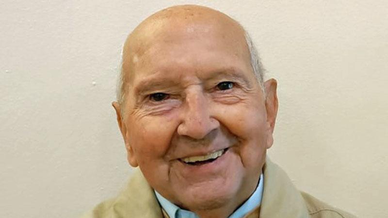 Bagni di Lucca, a 100 anni Pietro Scarpellini non rinuncia a lavorare in giardino ogni mattina ...