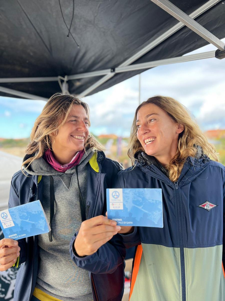 Giulia Piazza e Arianna Soldani sono le prime donne giudice di surf in ...