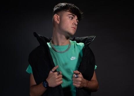 Mois G in finale a un festival europeo: chi è il rapper di Montecatini ...