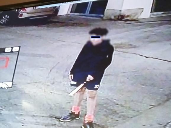Modena, baby gang minaccia gioielliere Gazzetta di Modena