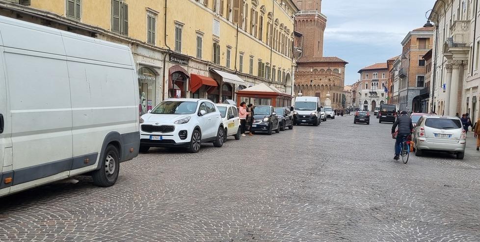 La Ztl a Ferrara è un ricordo, due veicoli ogni minuto - La Nuova Ferrara