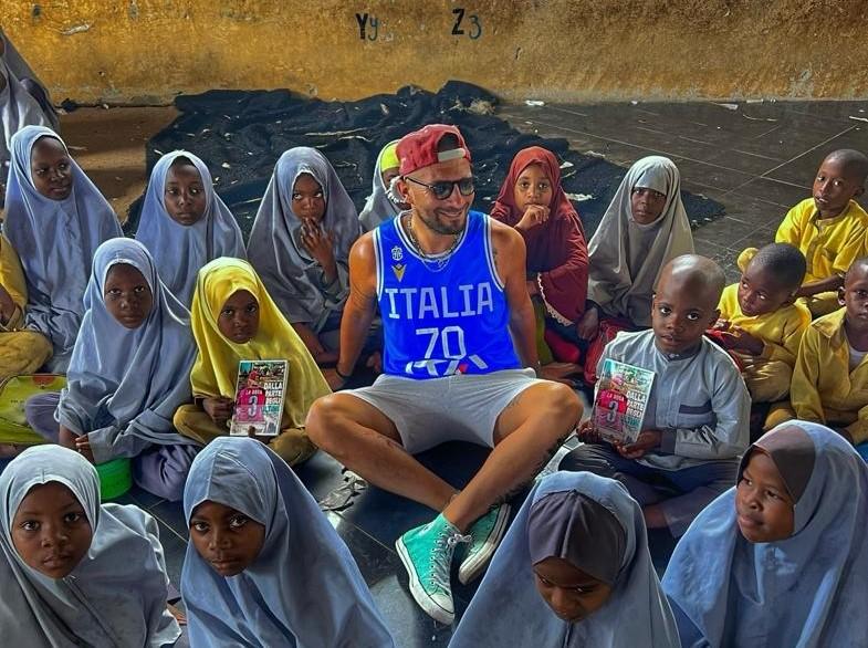 Olbia, il poliziotto che tende la mano all’Africa che soffre: «La mia ...