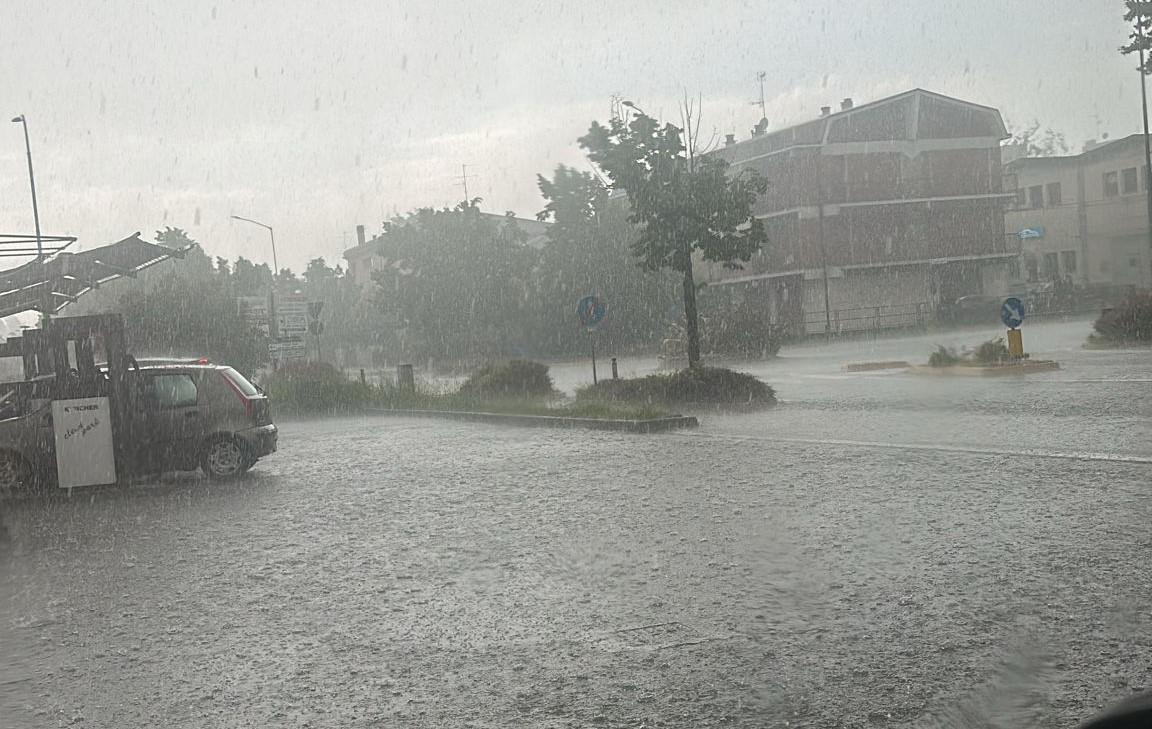 Grandine a Modena, un violento temporale attraversa la provincia ...