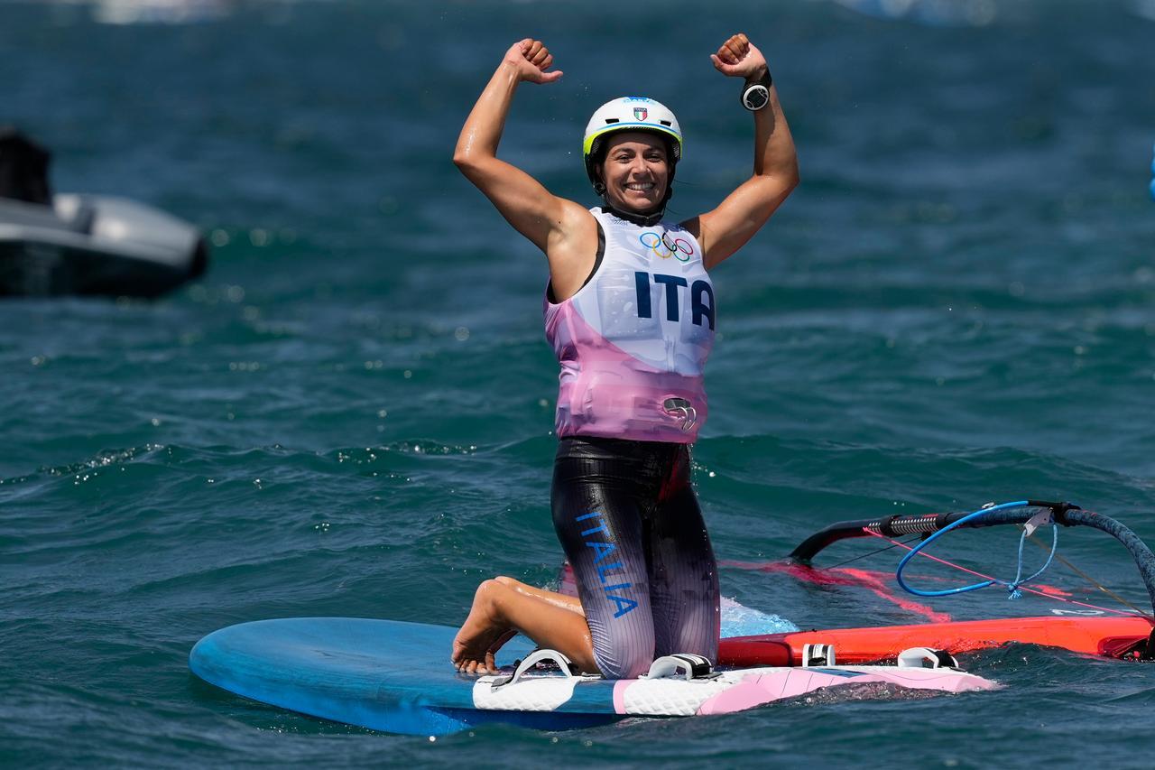 Spettacolare a Parigi: Marta Maggetti vince l’oro nel Windsurf - La ...