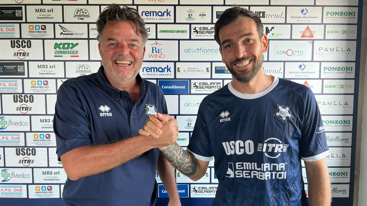 La laurea in Filosofia, la Fiat Punto e la Serie A: Mora vuole far ...