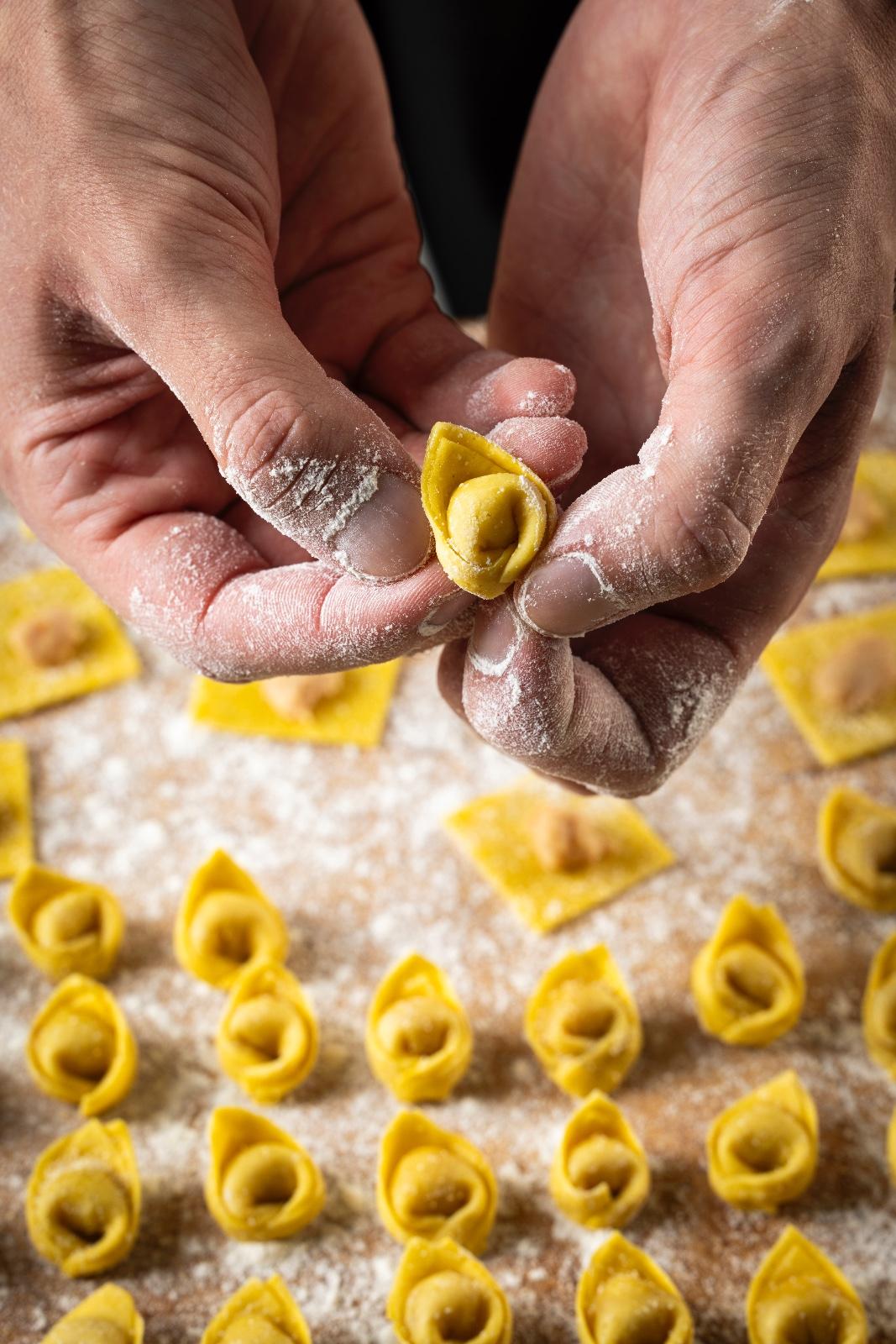 I tortellini e la pasta fresca a mano sbarcano al Sant’Anna di Modena ...