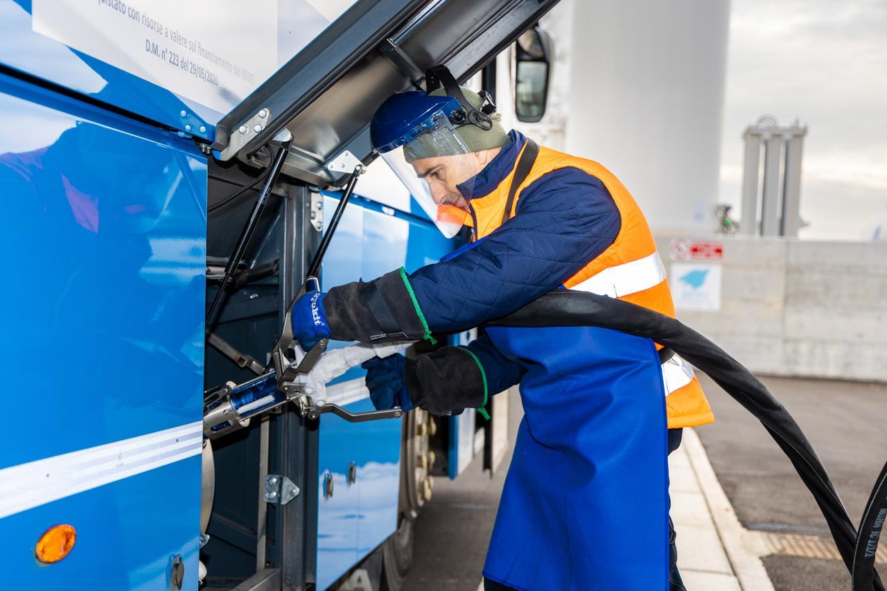 Tper Ferrara metano liquido - Gazzetta di Modena