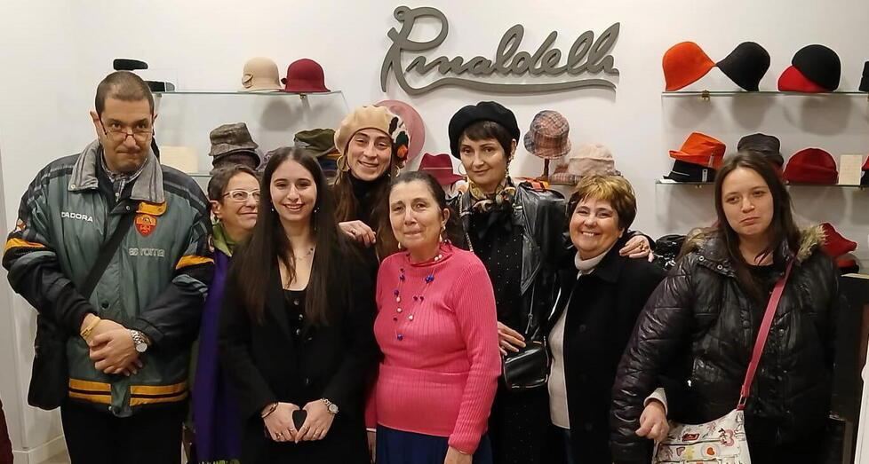 A Livorno arrivano i cappelli dell’inclusione: Tantalana, l’arte del ...