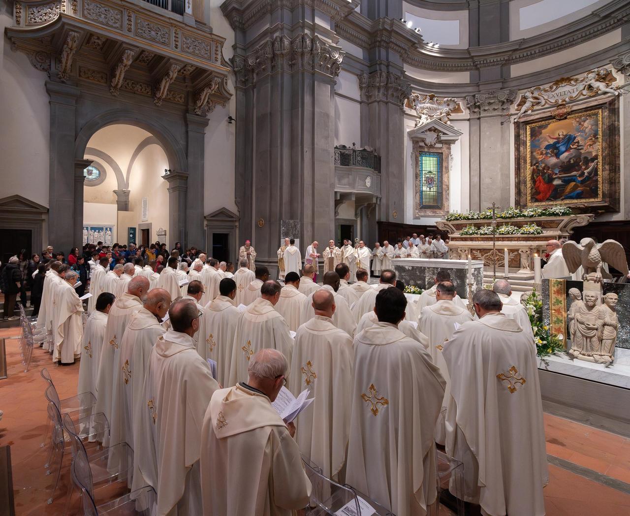 Pescia, processione e messa in Cattedrale: preparativi per l’apertura ...