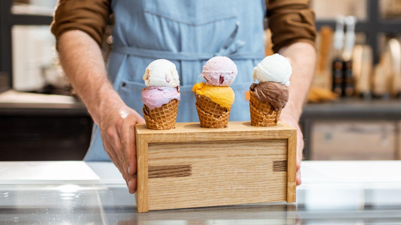 Guida Gelaterie d'Italia 2025 del Gambero Rosso: Tre Coni in Toscana e Premi speciali - Il Tirreno