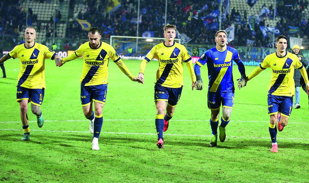 Il Modena calcio apre un negozio in centro storico in via Taglio a ...