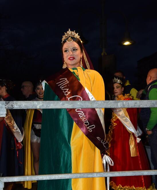 Follonica, Miss Carnevale è nel rione Senzuno: la fascia va alla ...