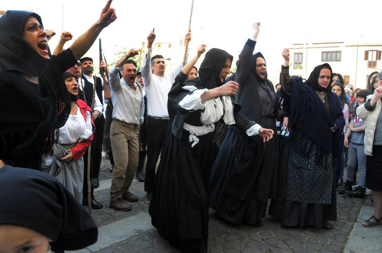 I moti di Su Connottu tornano in scena in piazza a Nuoro - La Nuova ...
