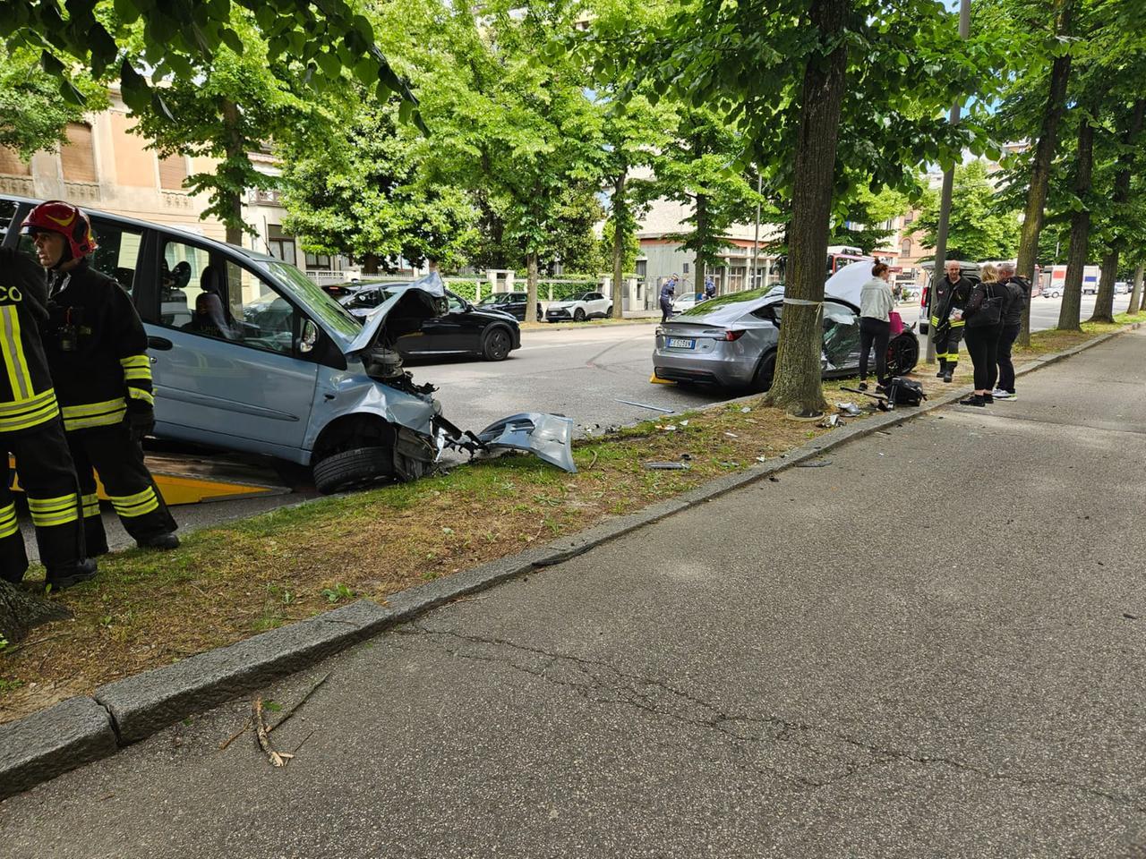Incidente stradale in viale Cavour a Ferrara - La Nuova Ferrara