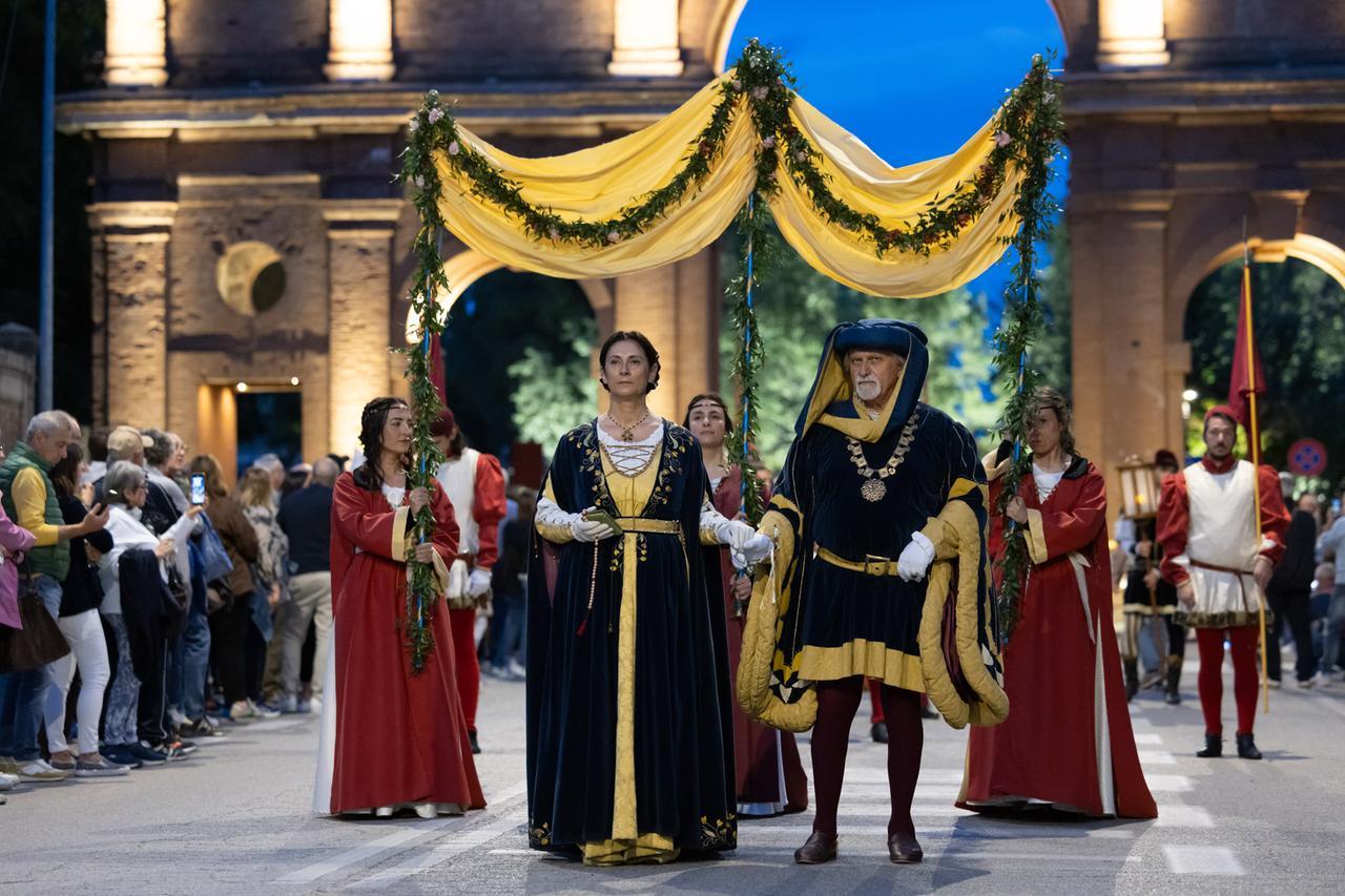 Magnifico Corteo del Palio di Ferrara oggi 24 maggio - La Nuova Ferrara