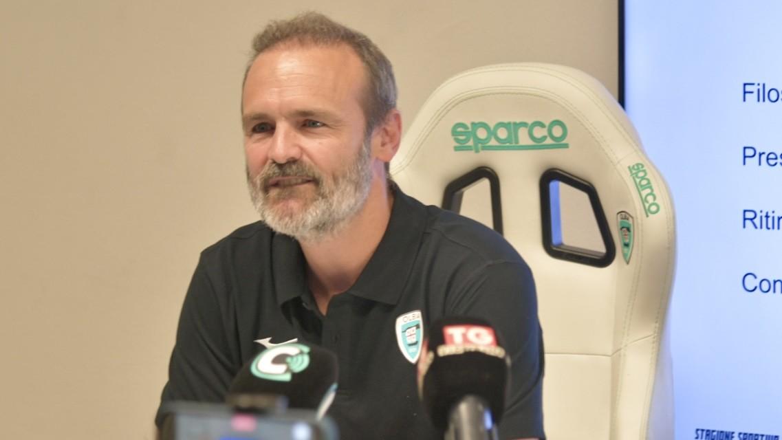 L’Olbia riparte da mister Lucas Gatti - La Nuova Sardegna