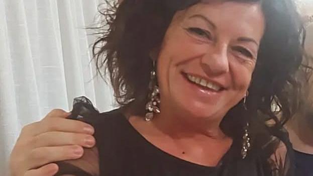 Madre di due figli trovata morta in casa: Francesca Castagni aveva 48 ...