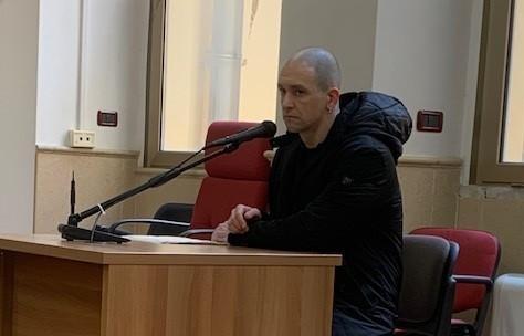 Non oltraggiò i poliziotti: assolto il rapper Bakis Beks a Nuoro - La ...