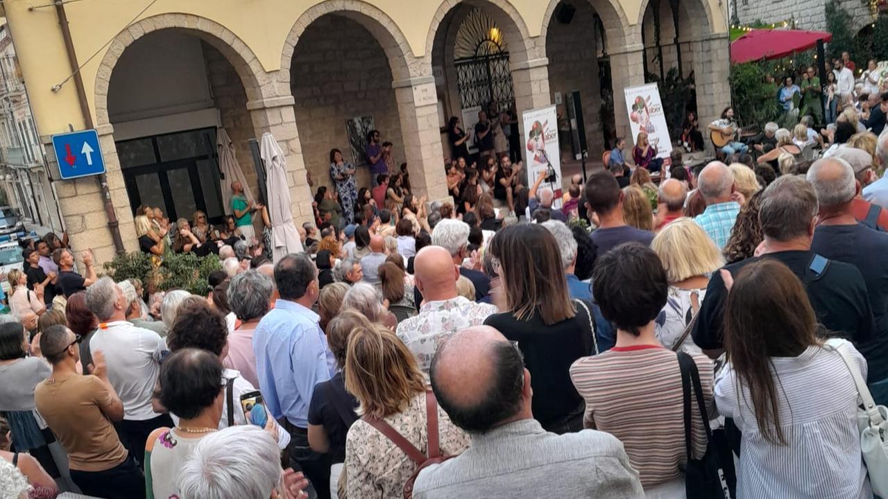 Al Faber Festival è boom di turisti: folla in centro e alberghi sold ...