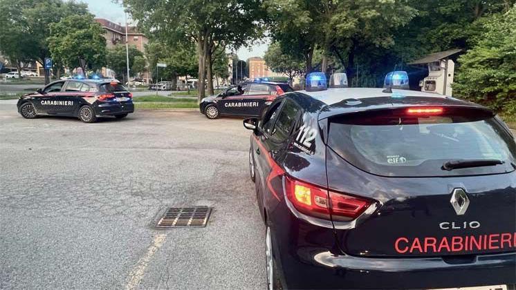 Telefonate ossessive, pedinamenti e appostate sotto casa della propria ...