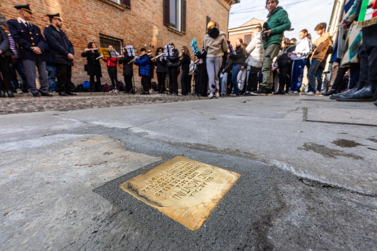 A Ferrara due nuove pietre d’inciampo per ricordare le vittime del ...