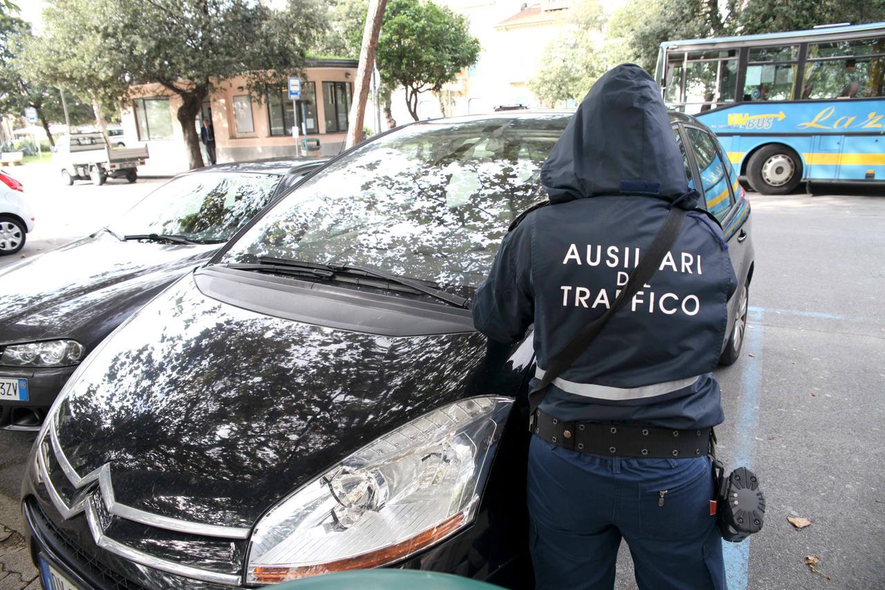 Viareggio, record di multe per i parcheggi: sono 13mila in più rispetto ...