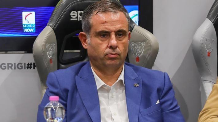 L’Olbia calcio sceglie ancora Ninni Corda, 52 anni, di Nuoro: è lui il ...