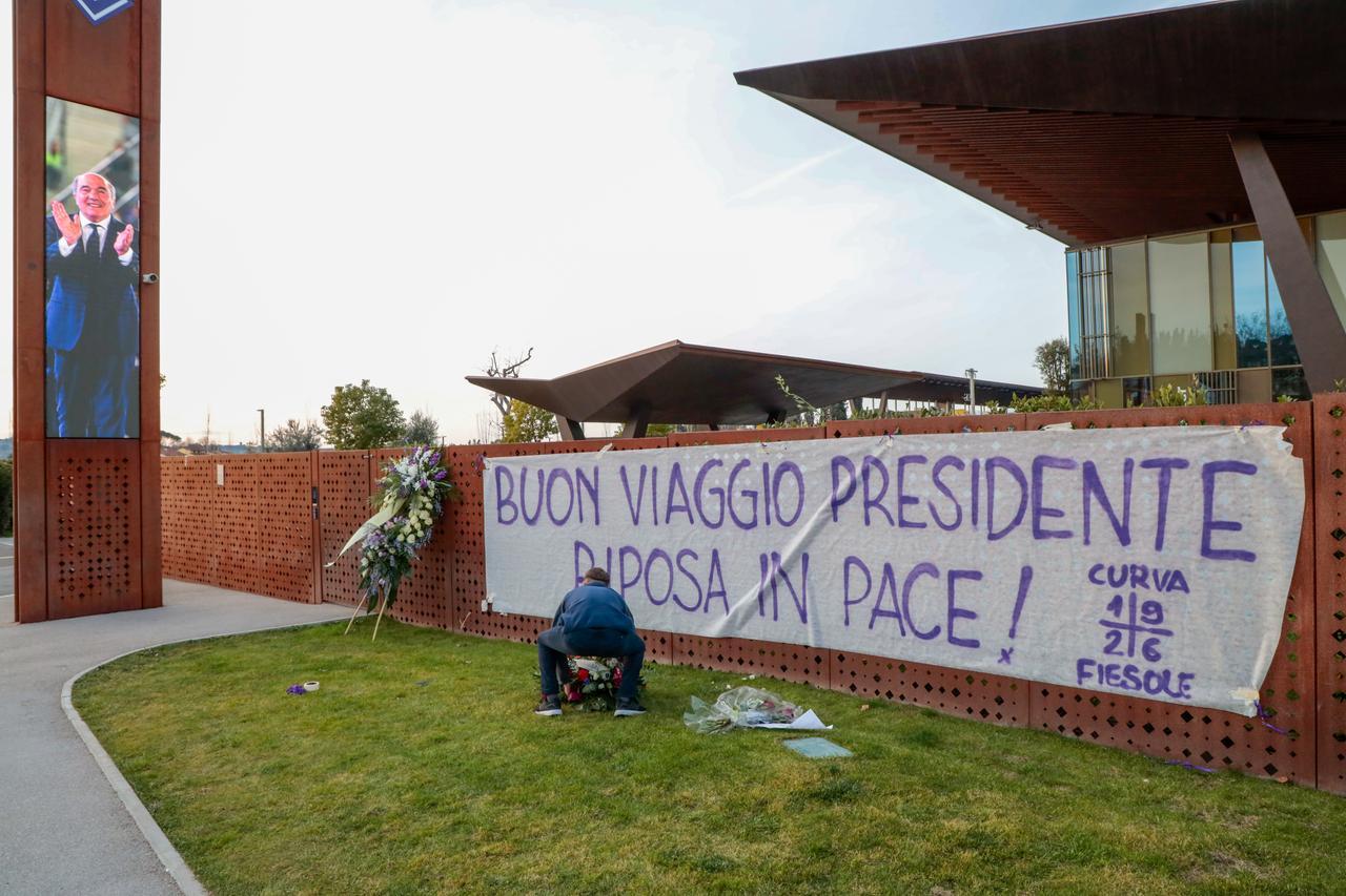 Funerale Rocco Commisso, la diretta da New York dell'addio al patron ...