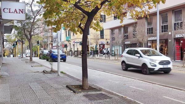 Un’altra serranda si abbassa a Sassari: chiude “Motivi” negozio di ...
