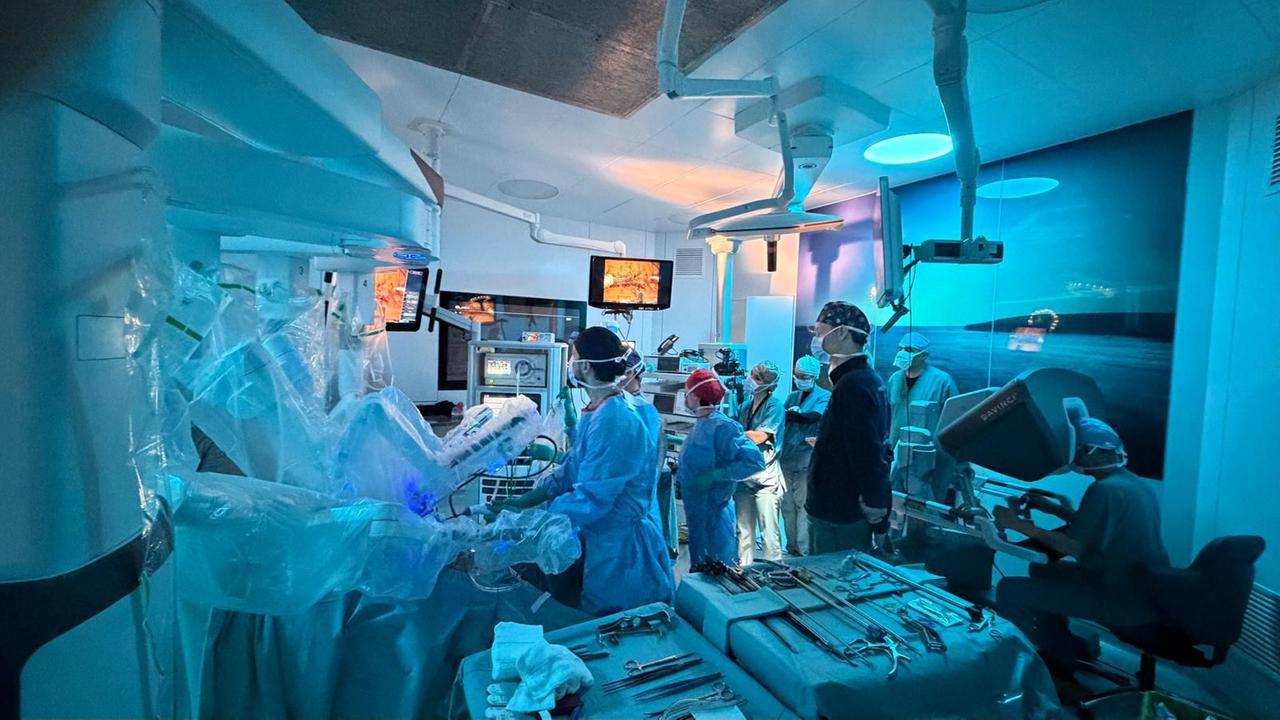 Olbia, al Mater Hospital arriva la chirurgia robotica del sistema Da ...