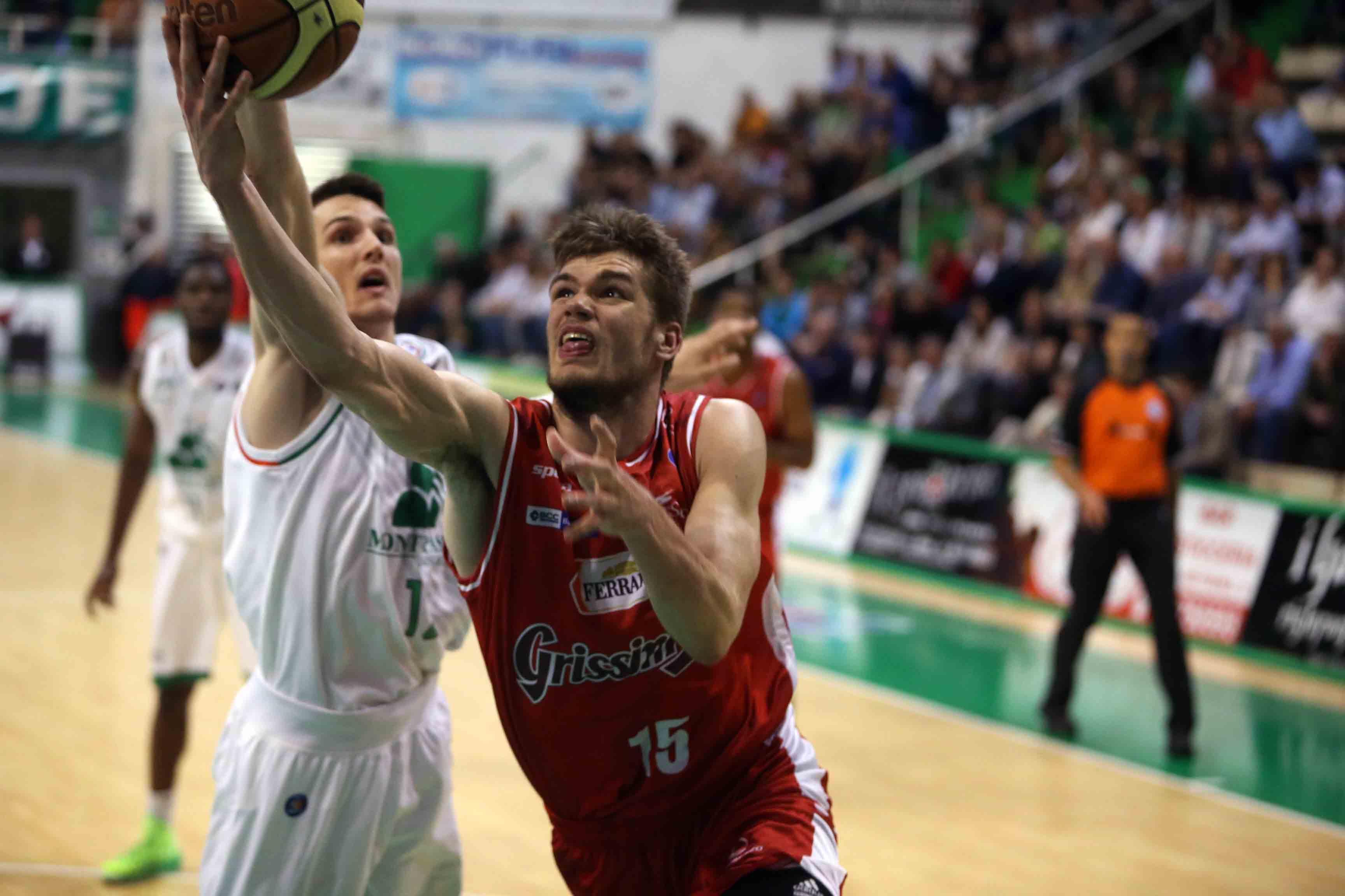 Ojars Silins, il talento che punta alla NBA - Gazzetta di Reggio