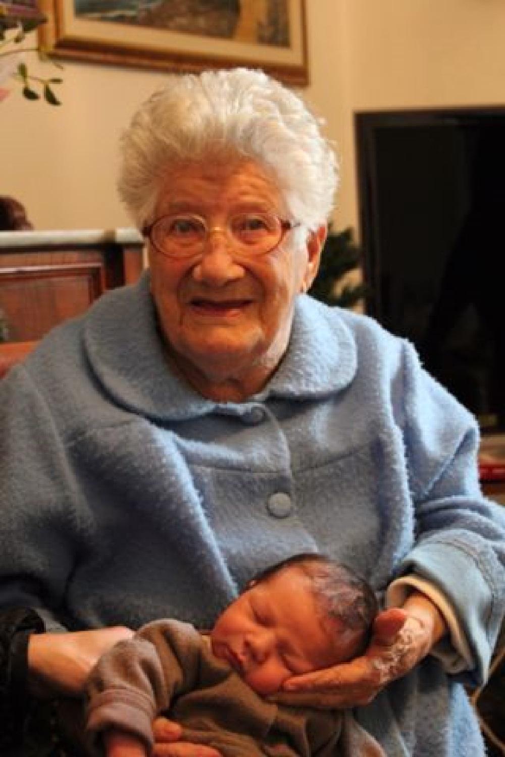 Le super nonne con un secolo di storia negli occhi - Il Tirreno