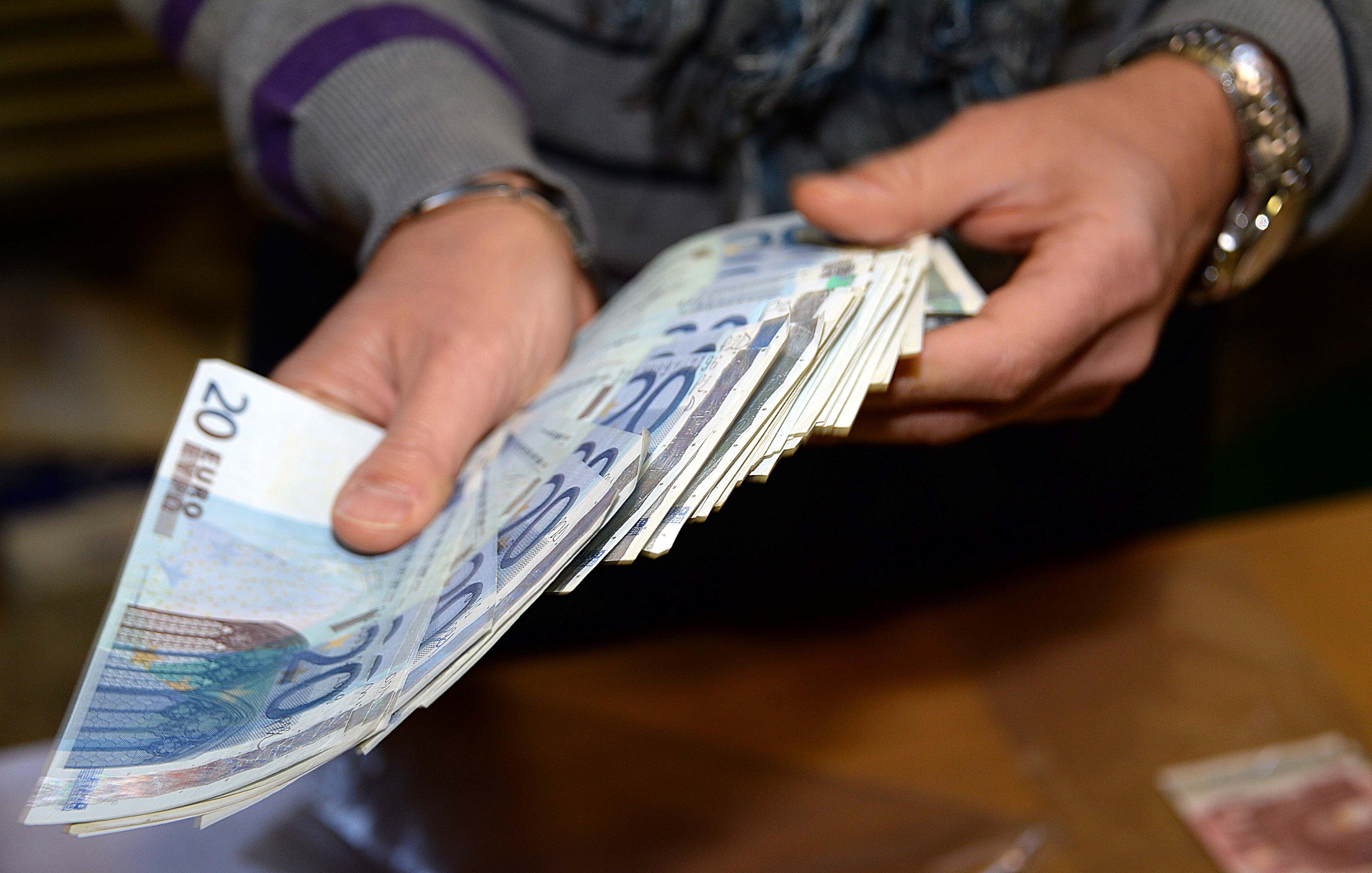 Soldi falsi, invasione in Toscana di banconote da 50 e 20 euro. Ecco ...