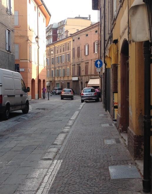 Via Cavallotti più bella con i fondi di un mecenate - Gazzetta di Modena